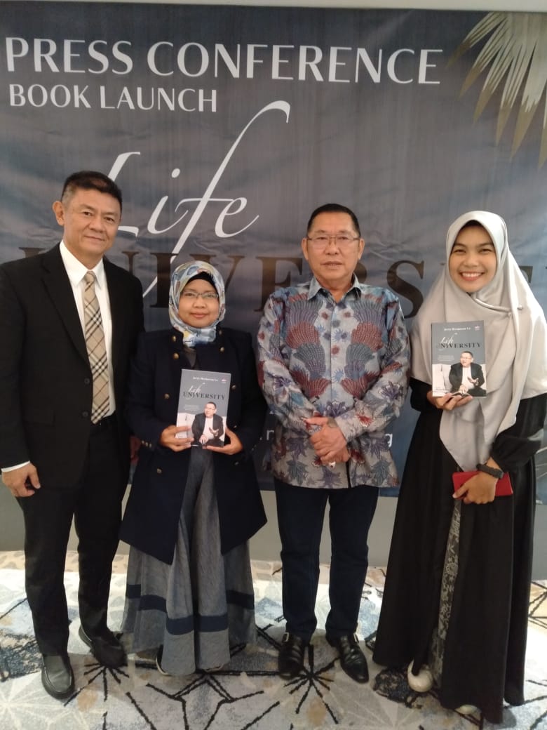 LIFE UNIVERSITY : KISAH JATUH BANGUN JERRY HERMAWAN LO YANG WAJIB KITA ...